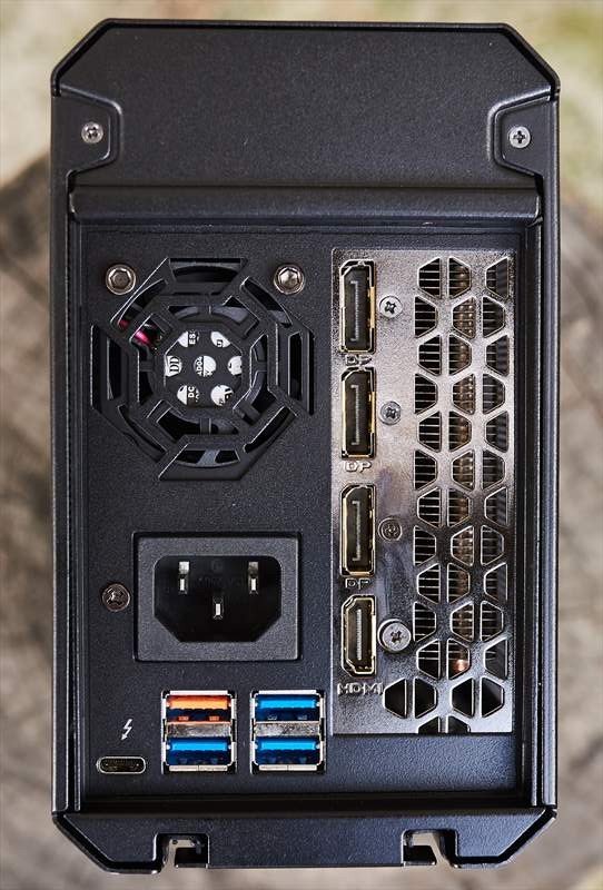 Prezentare RX580 Gaming Box de la Gigabyte - GPU Extern pentru MacBook ...