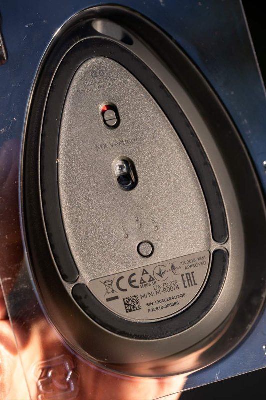 Logitech MX Vertical Review - Mouse vertical pentru ergonomie absoluta ...