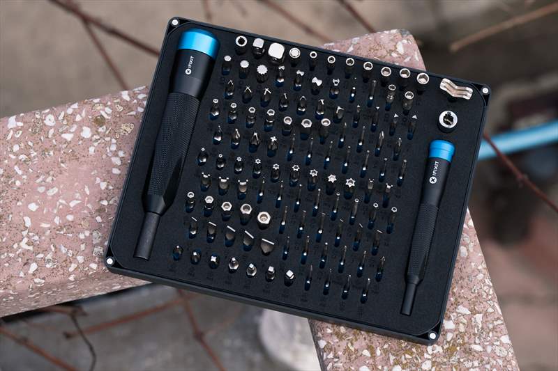iFixit Manta Kit Review - Trusa de reparatii cu 112 biti - Repara si ...